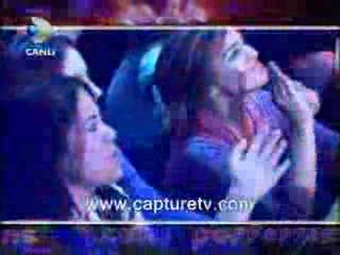 Hüsnü Şenlendirici - Sertab Erener - Yavaş Yavaş  Zaga  2005