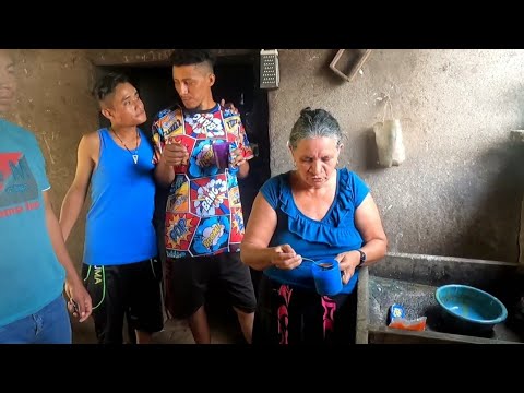 CUMPLIENDOLE  EL SUEÑO A NIÑA BERTA CON UN CAFÉ AL BAMBÚ 😋😋