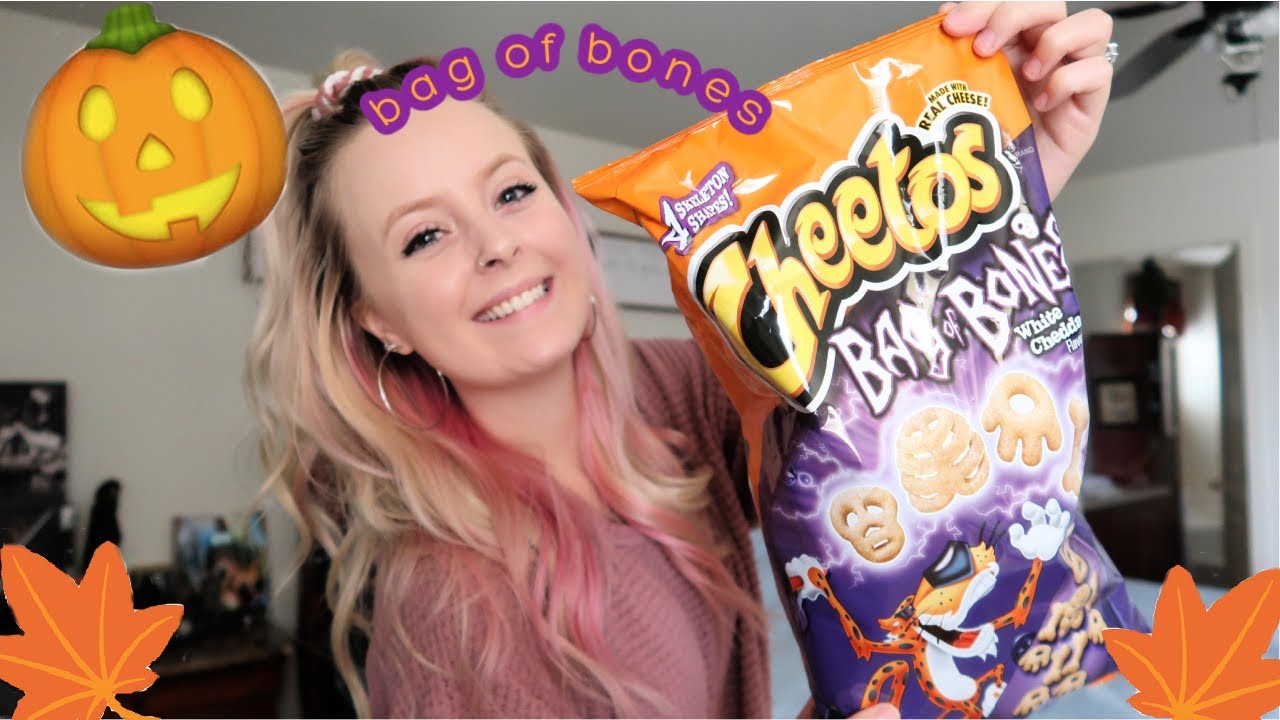 CHEETOS BAG OF BONES WHITE CHEDDAR FLAVORED REVIEW || HALLOWEEN EDITION ...