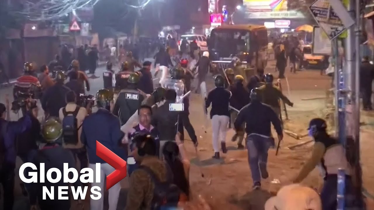 Indian students scuffle with police in protest over violence on Delhi ...
