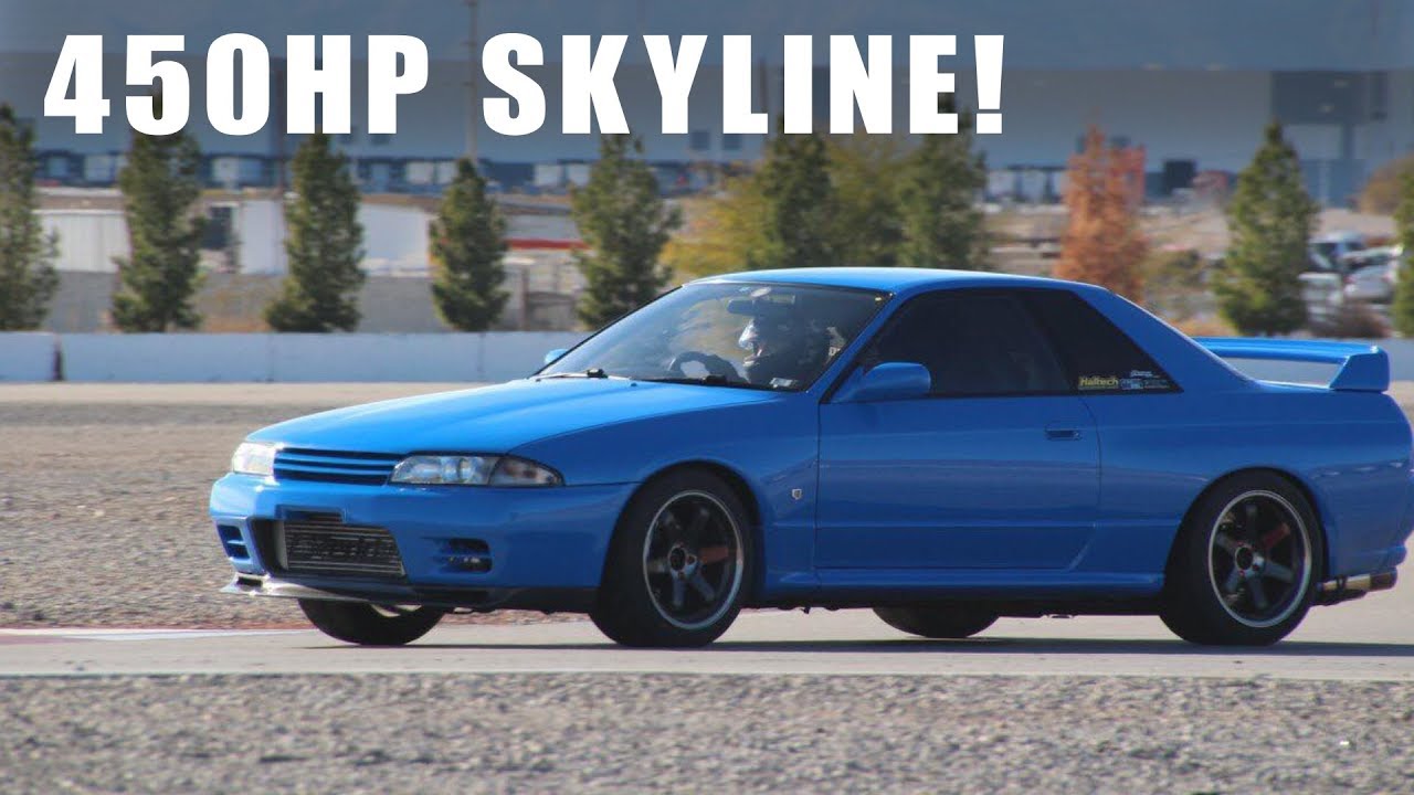R32 Skyline at the Track | R32 GT-R Chasing People on Track - YouTube