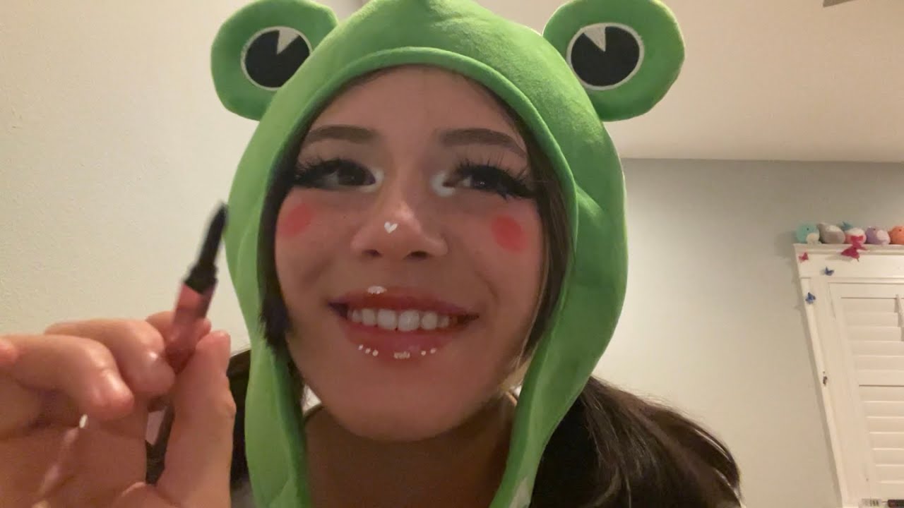 frog girl does your eyebrows (asmr) - YouTube