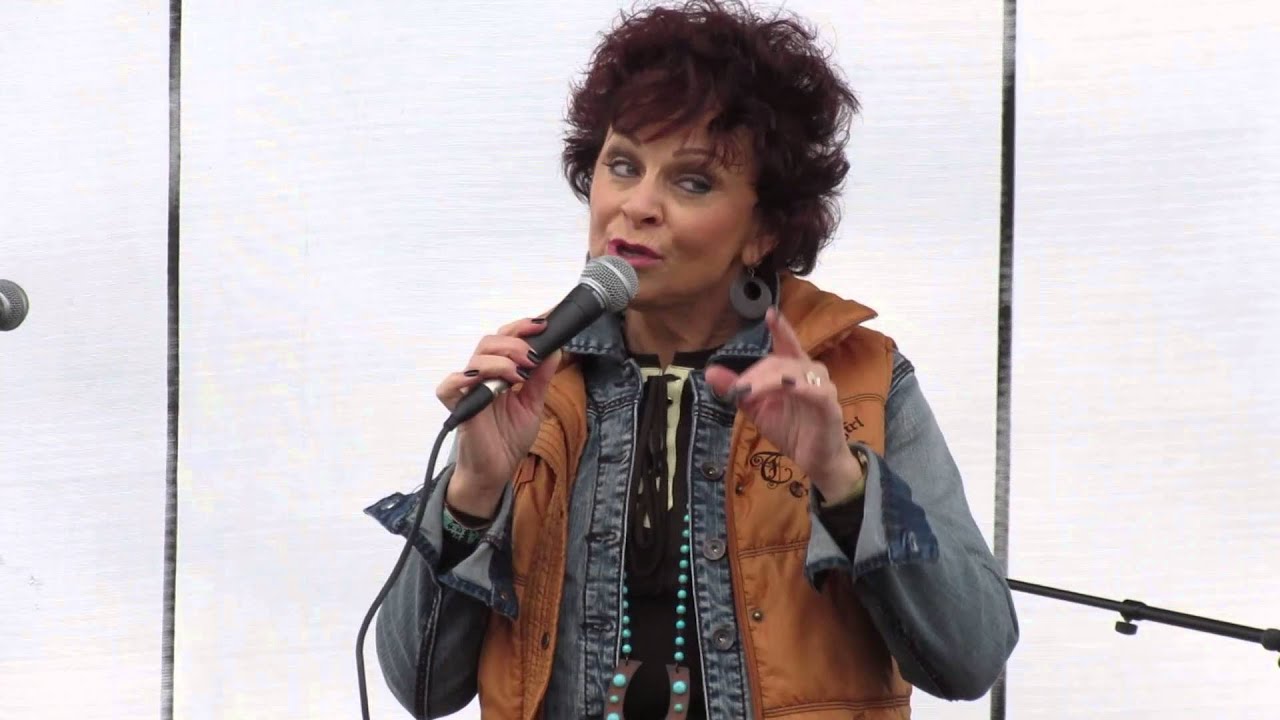 Susie McEntire - Cowboy Church - Amazing Grace/Somebody Like You - YouTube