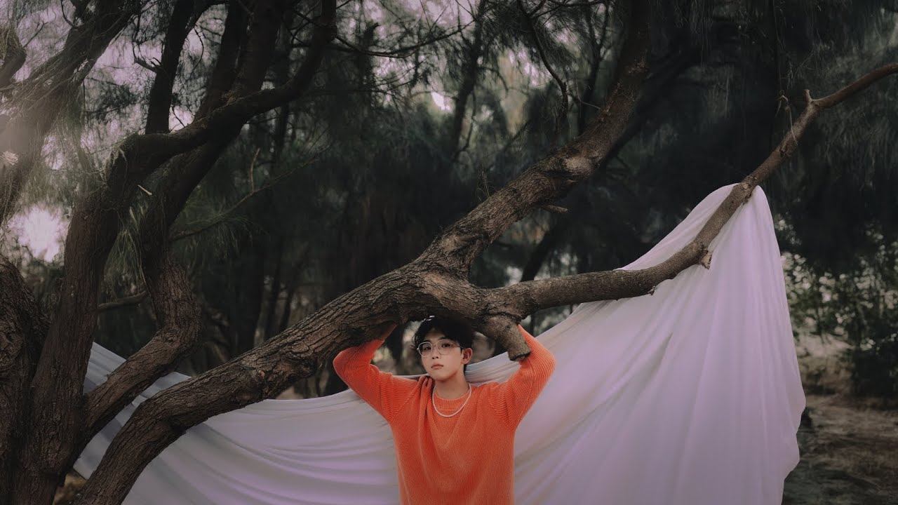 曹策勛 Dyllon Tsao〈Lost〉Official Lyrics Music Video 官方歌詞 MV - YouTube