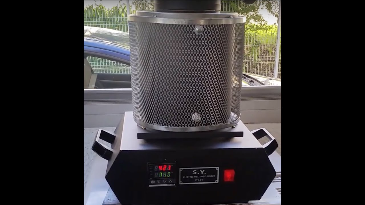 Four a Fusion GG 2000 premier impression. - YouTube