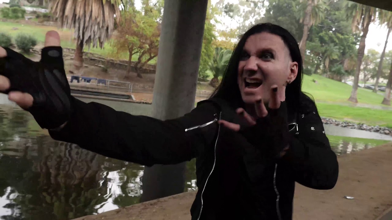 GOTH KUNG FU-IGHT! (Vegan Black Metal Chef \m/) - YouTube