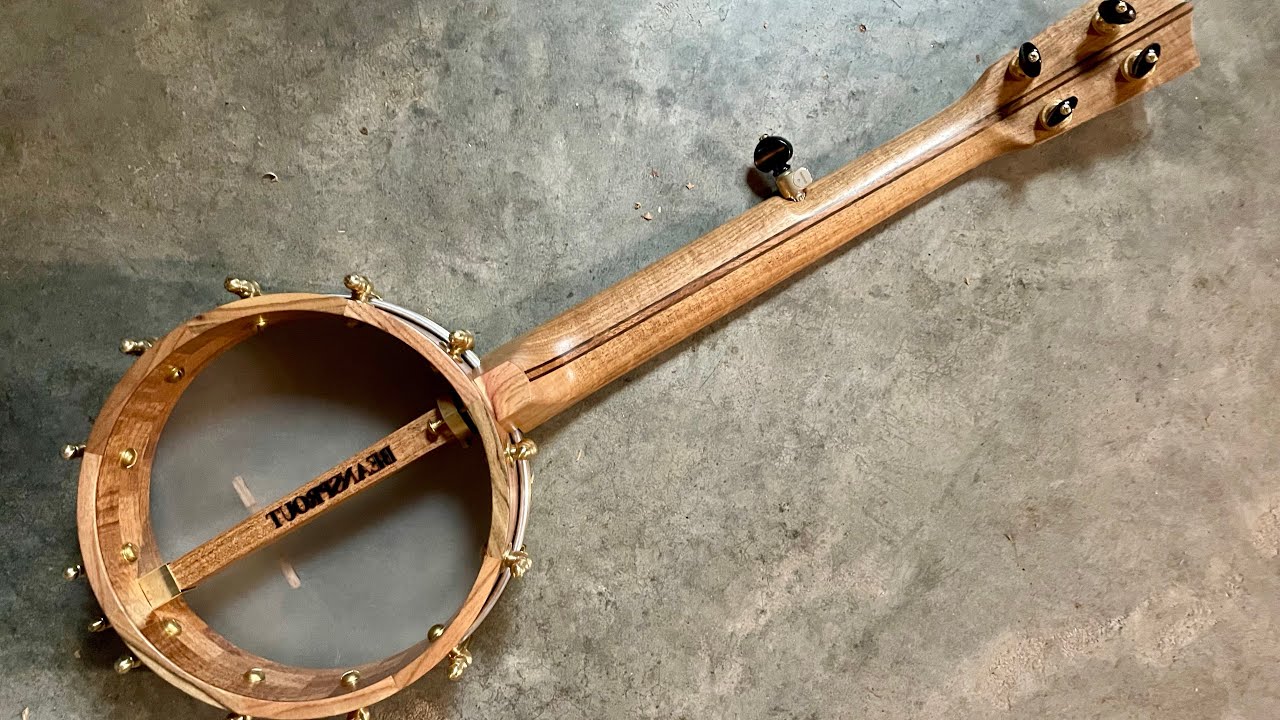 #943- Mesquite and Pistachio mini five string banjo - YouTube