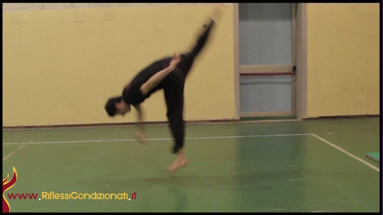 ACROBATICA - Ruota a 45 gradi Tutorial (Sub ENG) - YouTube