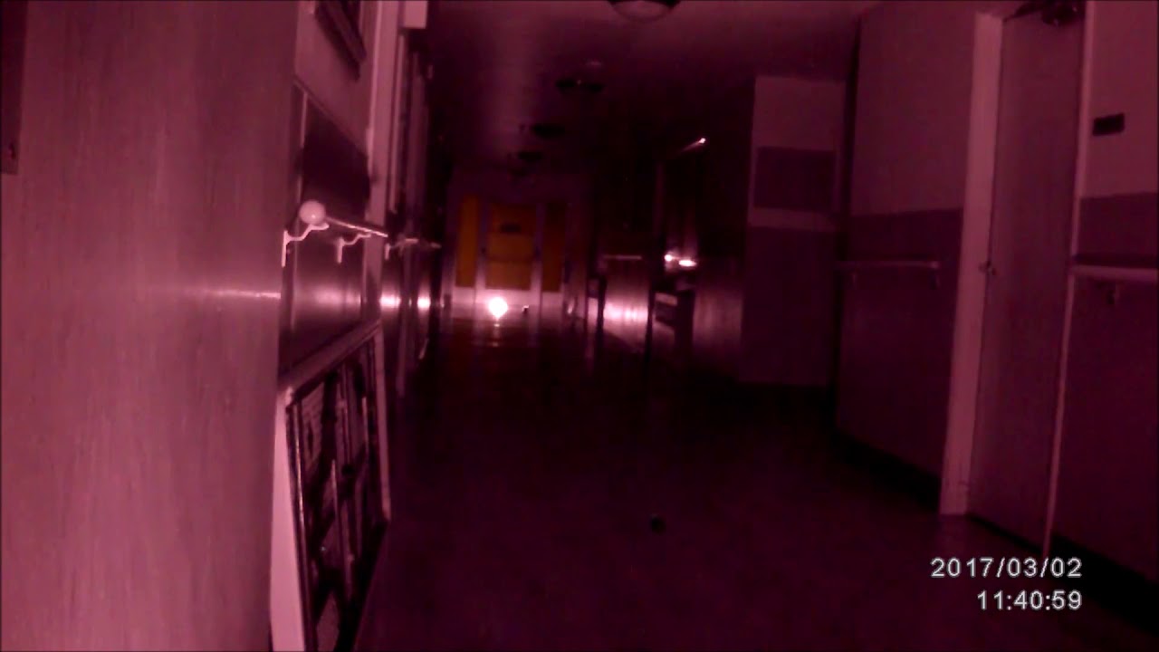 Paranormal: door closing itself at Asylum 49 - YouTube