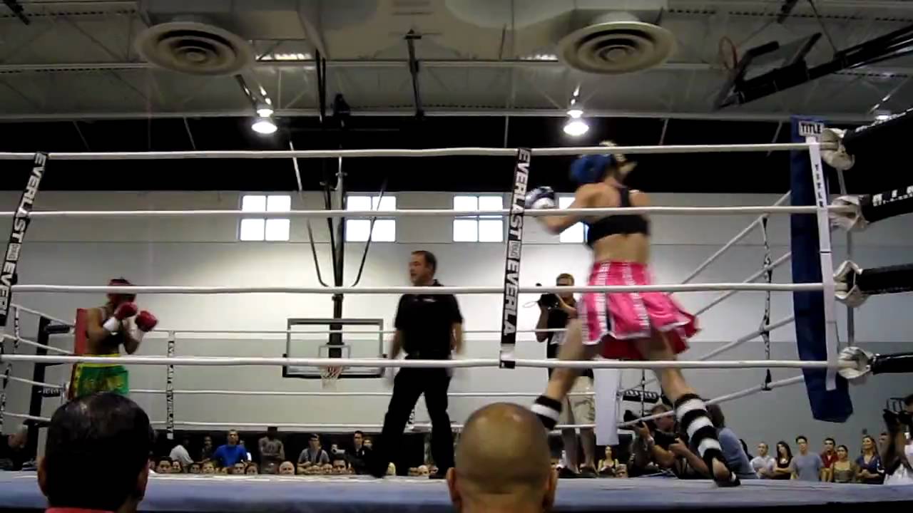 Melissa Haley at BAB4, entrance and round 1 - YouTube