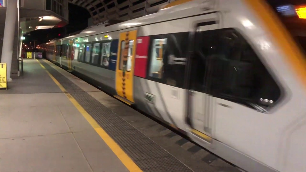 Brisbane Airtrain at Brisbane International Airport - YouTube