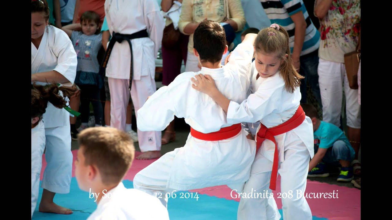 GRADINITA NR 208 BUCURESTI DEMONSTRATIE KARATE - YouTube