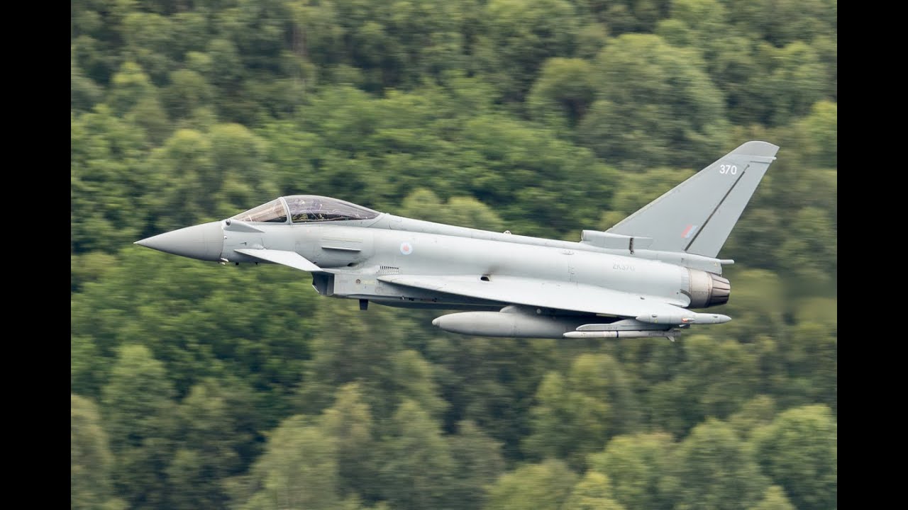RAF Eurofighter Typhoons low level through the Scottish Highlands 4K ...