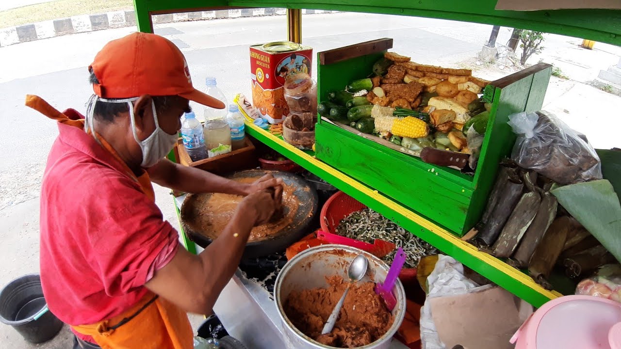 JUALAN INI SETIAP HARI LUDES DALAM 6 JAM !!! INDONESIAN STREET FOOD ...
