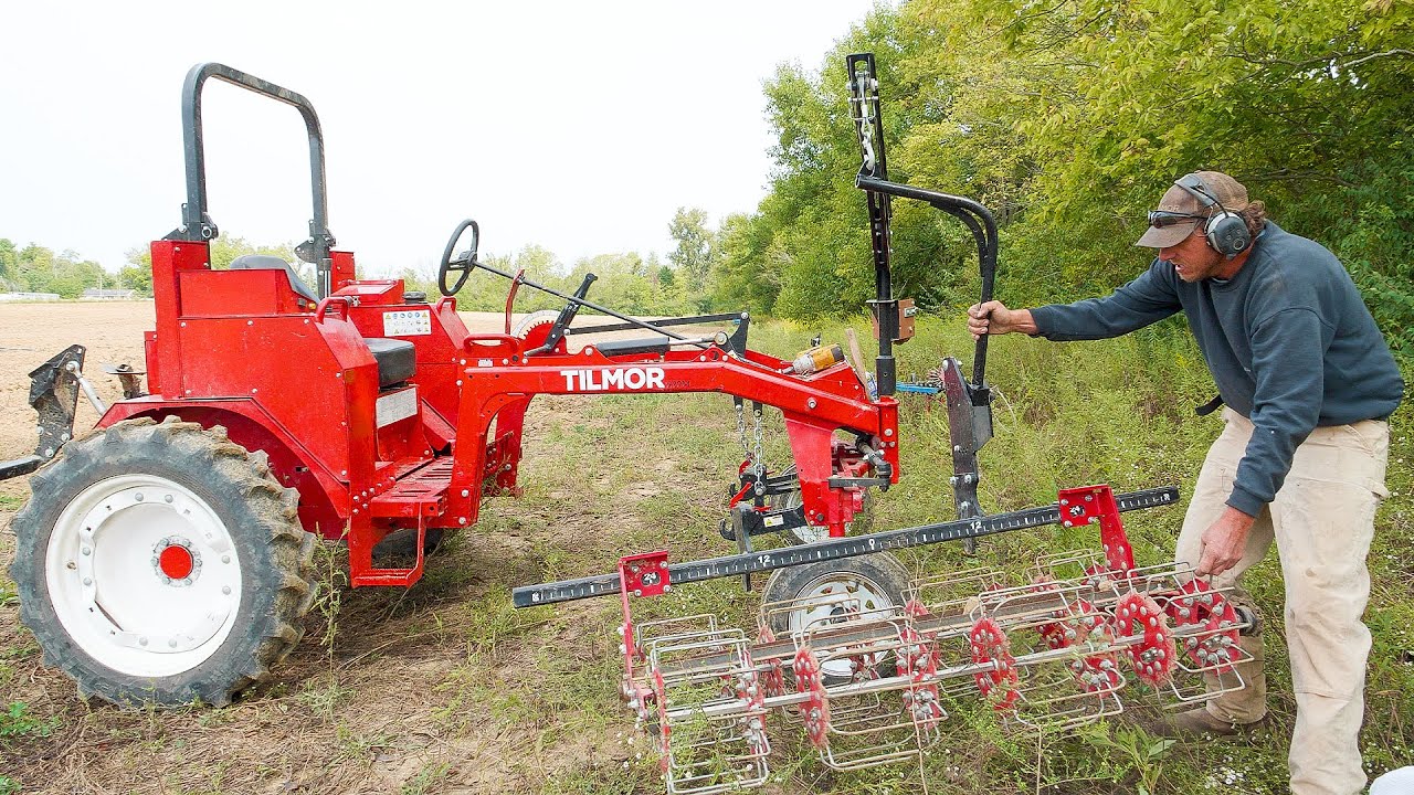 The Fastest Way To Change Mid Mount Tractor Implements In The Field ...