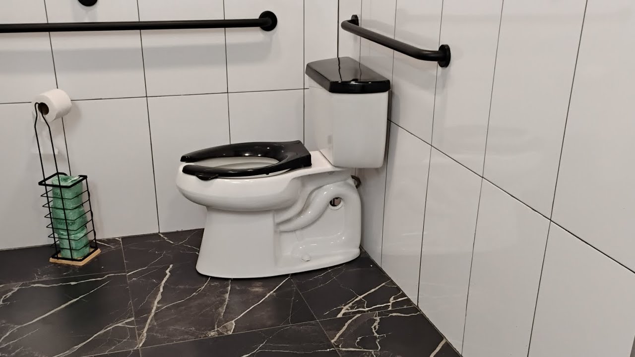hotel pool unisex Restroom - YouTube