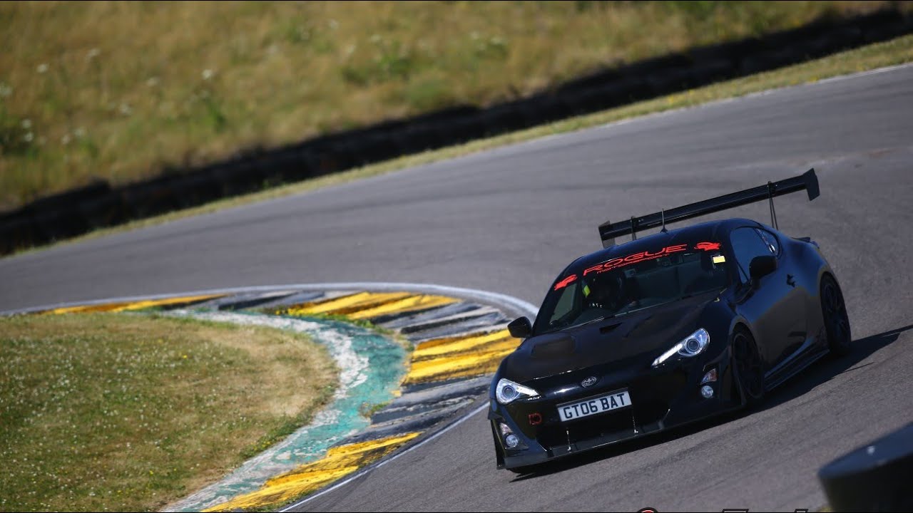 GT86 at Anglesey GP layout in July 25 - YouTube