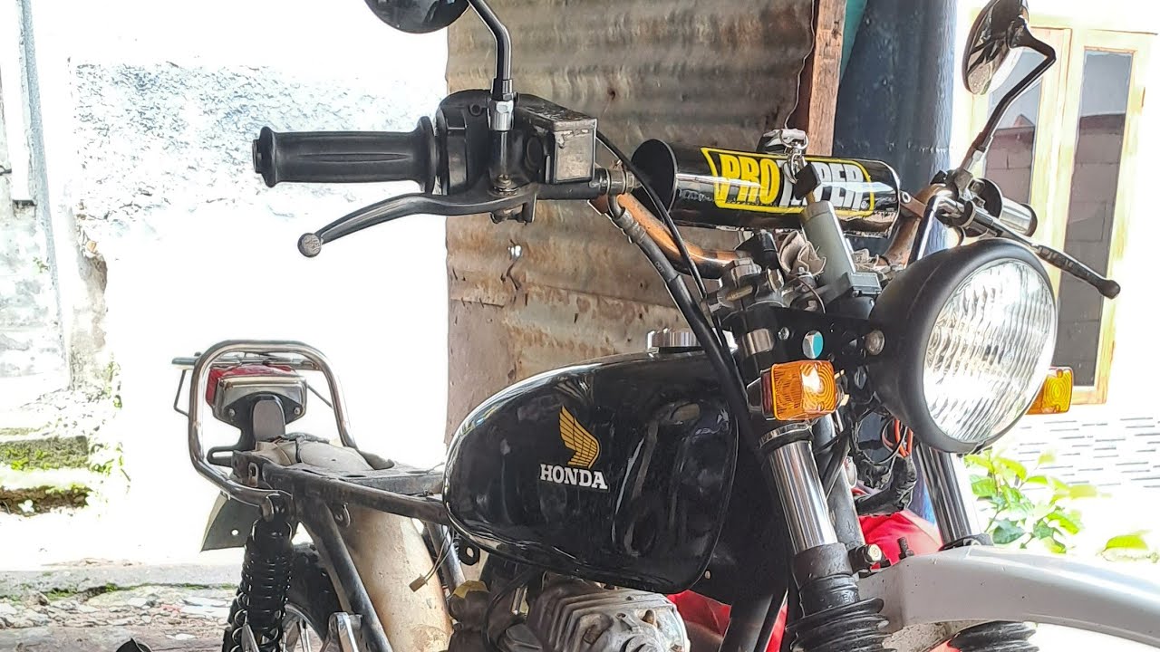 Pemasangan foot step Motor custom trail vintage honda gl100 - YouTube