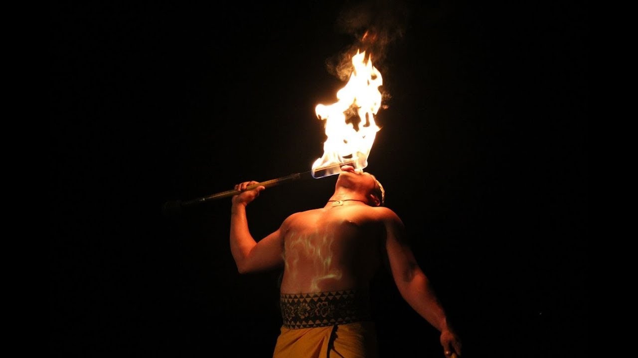 FIRE SHOW PADANG KOTA PENANG - YouTube