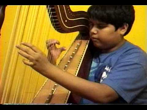 Cascada interpretado por,Lucas Petroni - YouTube