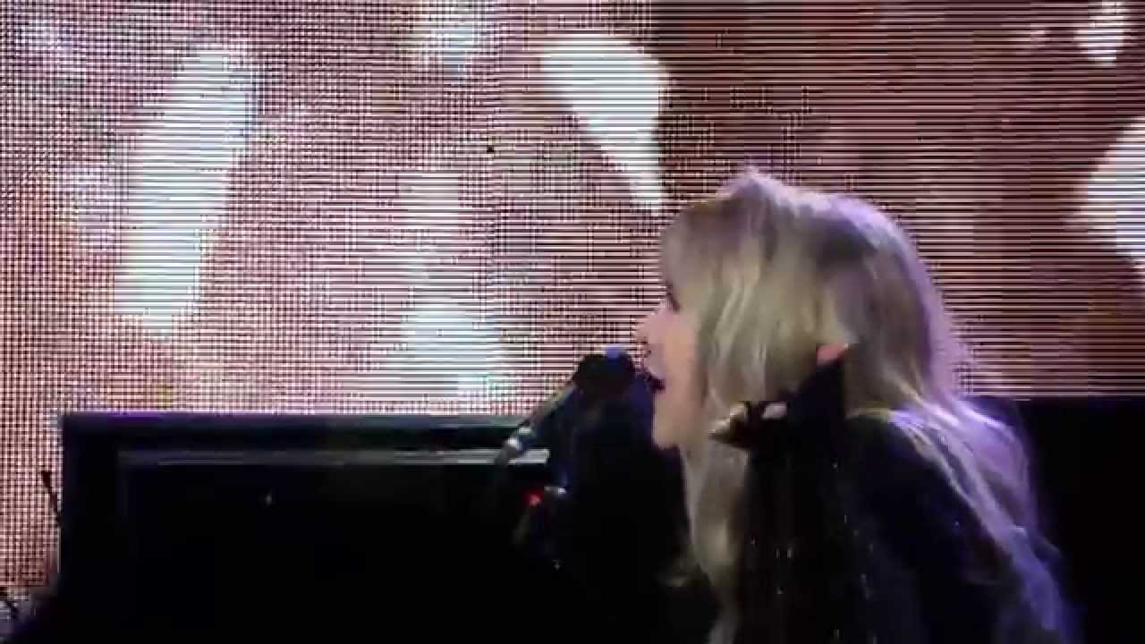 Stevie Nicks - Rhiannon Live Dallas 2015 - YouTube