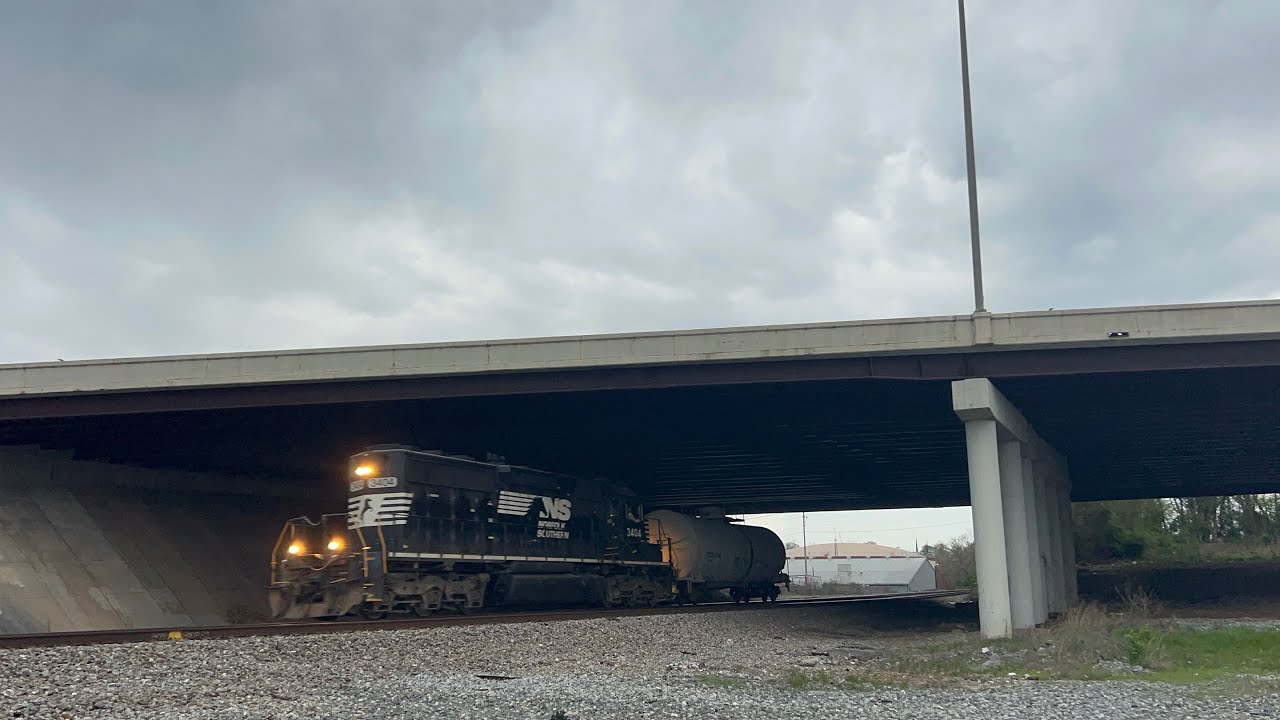 NS SD40-2 3404 w/ Nice P3 Leads Local T26-02 on 4/2/24 - YouTube