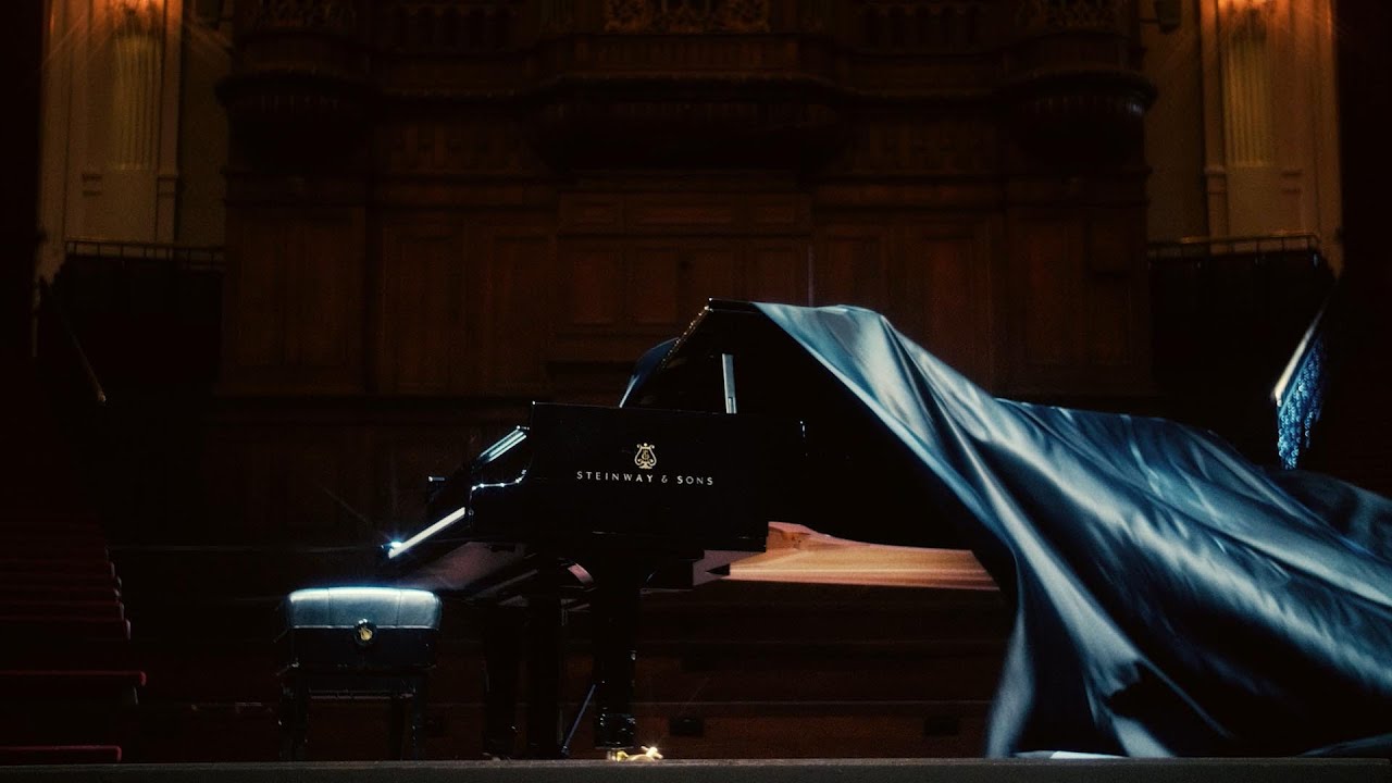 Piano Nights - de piano in de spotlight - YouTube