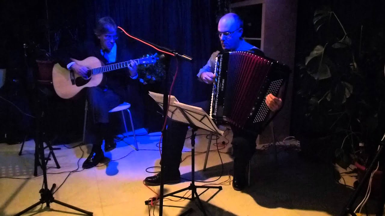 Volver -C.Gardel- Tango acordeón-guitarra acústica en vivo. - YouTube