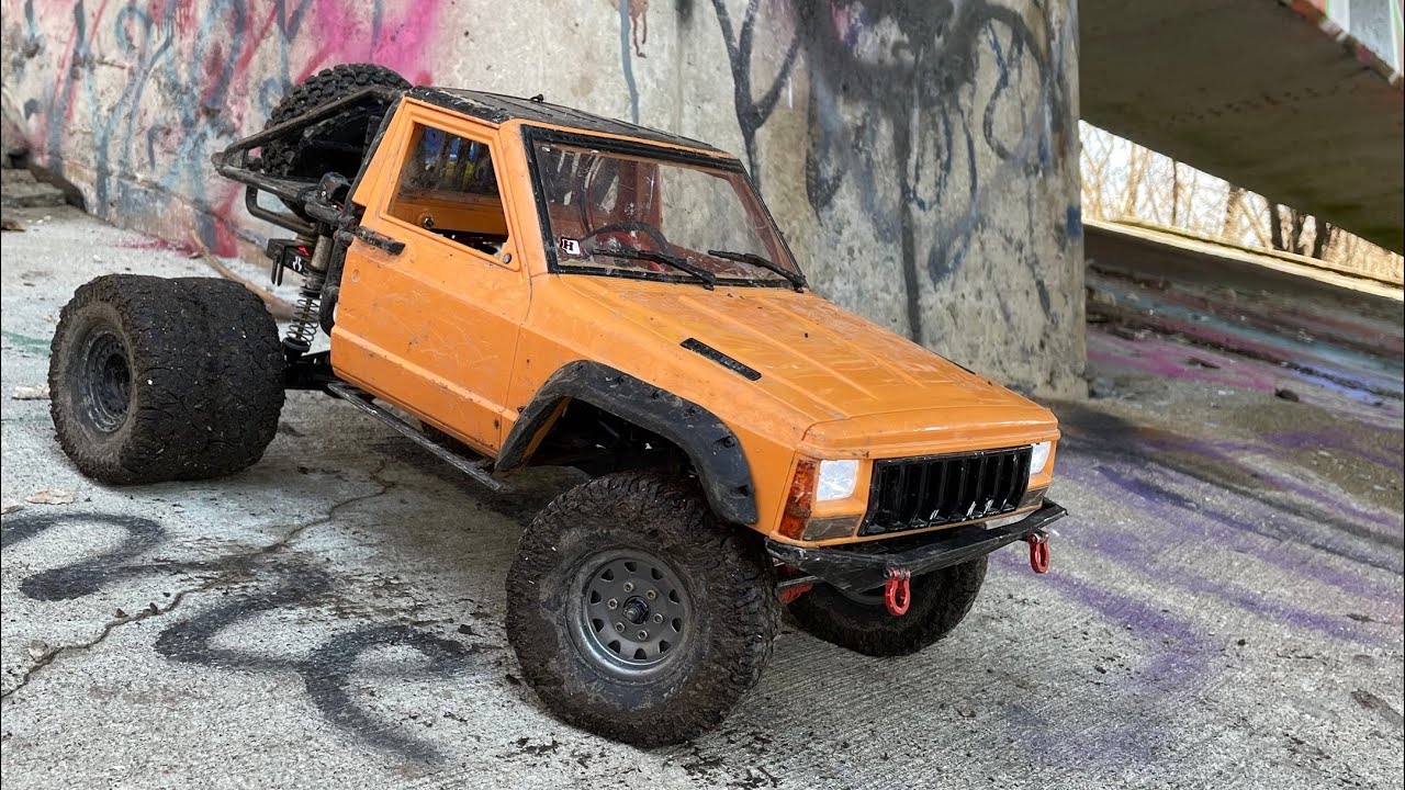 Axial SCX10ii Dually Comanche at the Slough Part 2 - YouTube