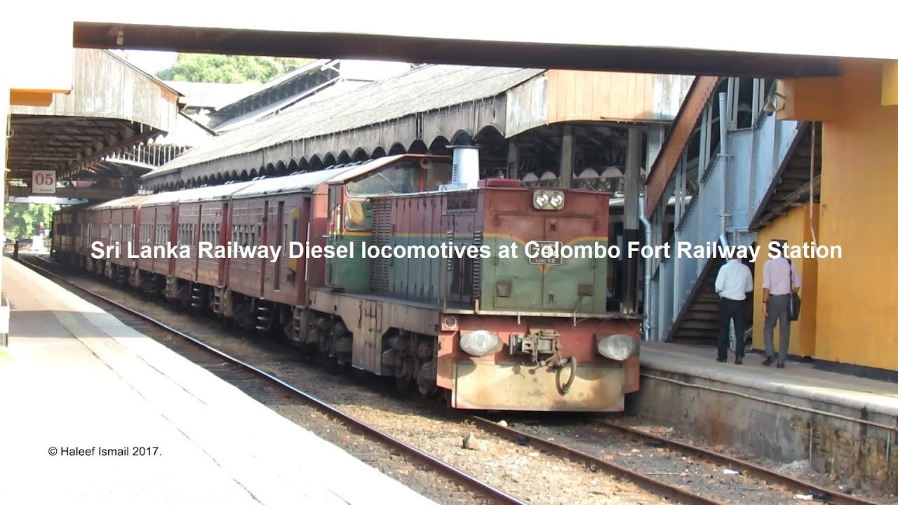 Sri Lanka Railway Diesel locomotives at Colombo Fort Railway Station ...