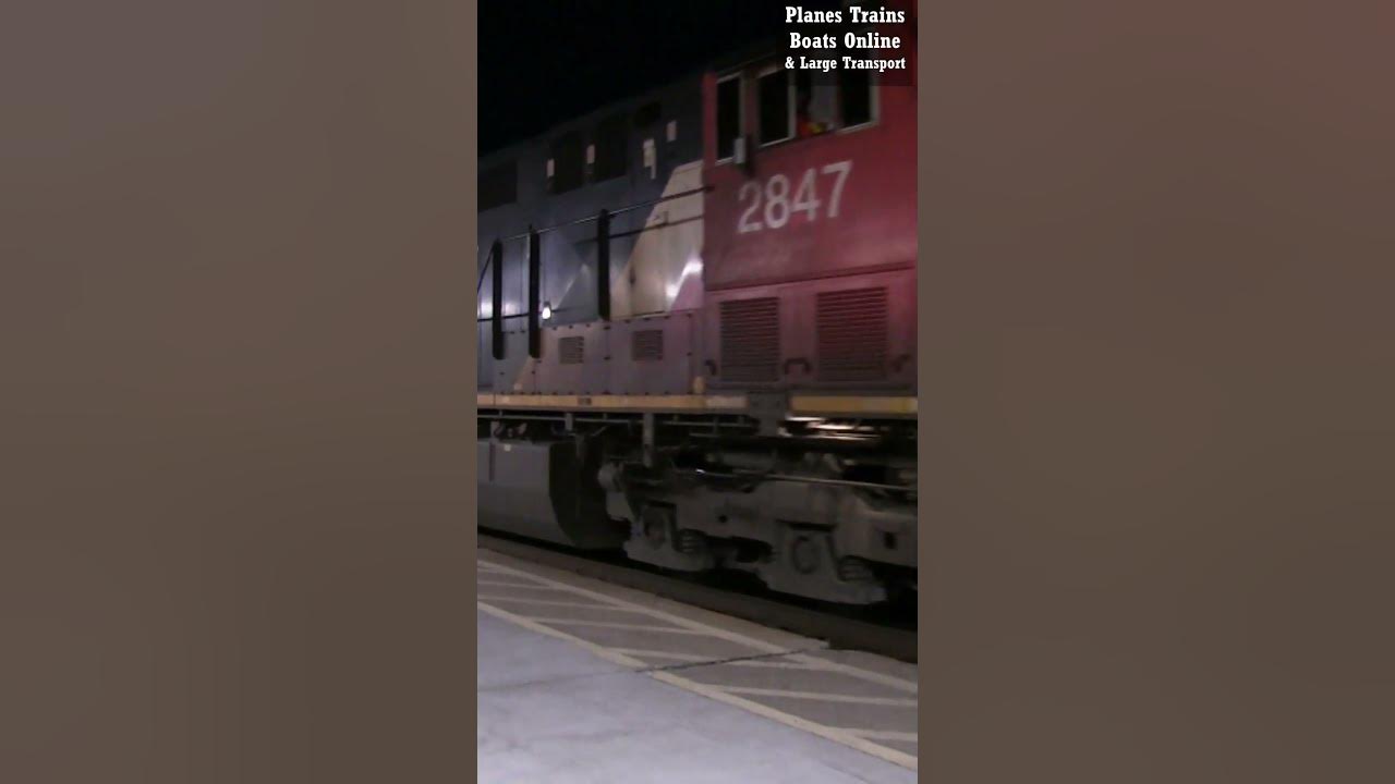 #shorts CN Manifest Train M397 With CN 2847 & UP 6621 Locomotives Strathroy Sub #railfans - YouTube