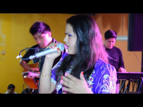 MARY CASANOVA - ME TIENES ENAMORADA EN VIVO 2015