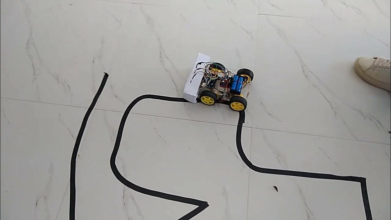Line Tracing Robot - YouTube