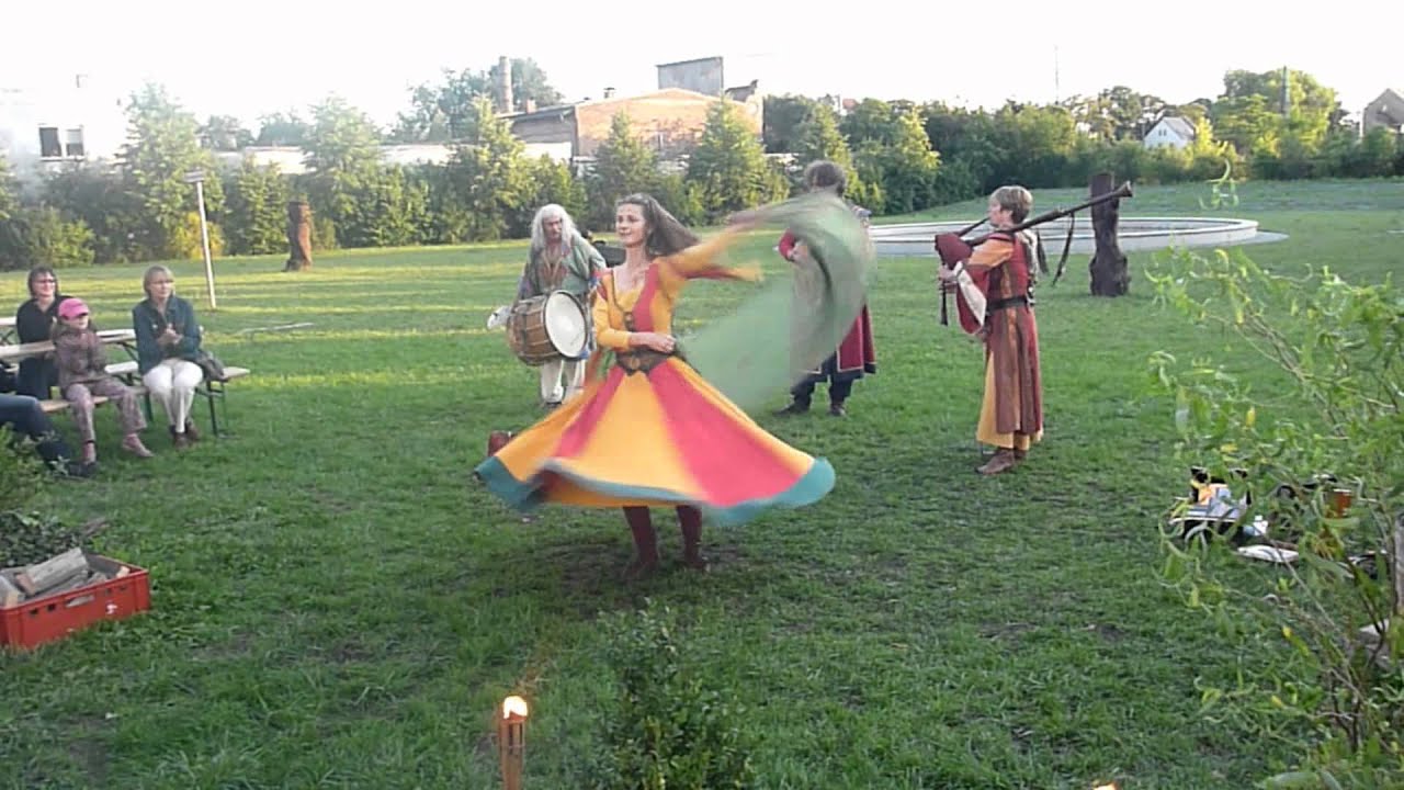 Wolgemut 2011-Tanz aus Ungarn - YouTube