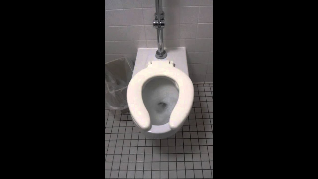 Toilet on continuous flush. - YouTube