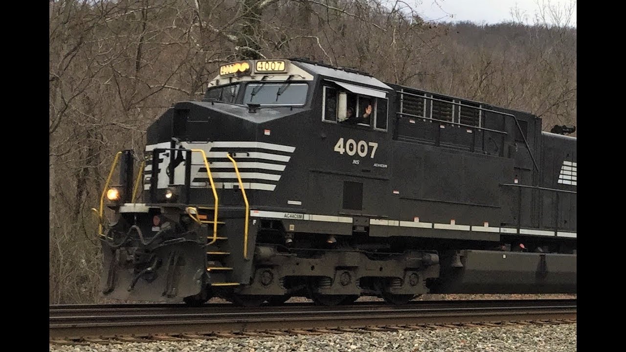 DieselDucy Waves from NS 102 with BNSF Units Trailing! - YouTube