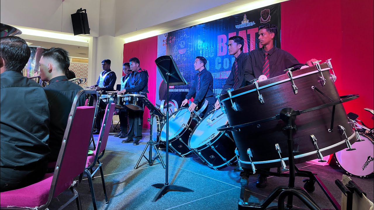 Jalur Gemilang by The Beats lead by Mr Teoh Wei Kien - YouTube