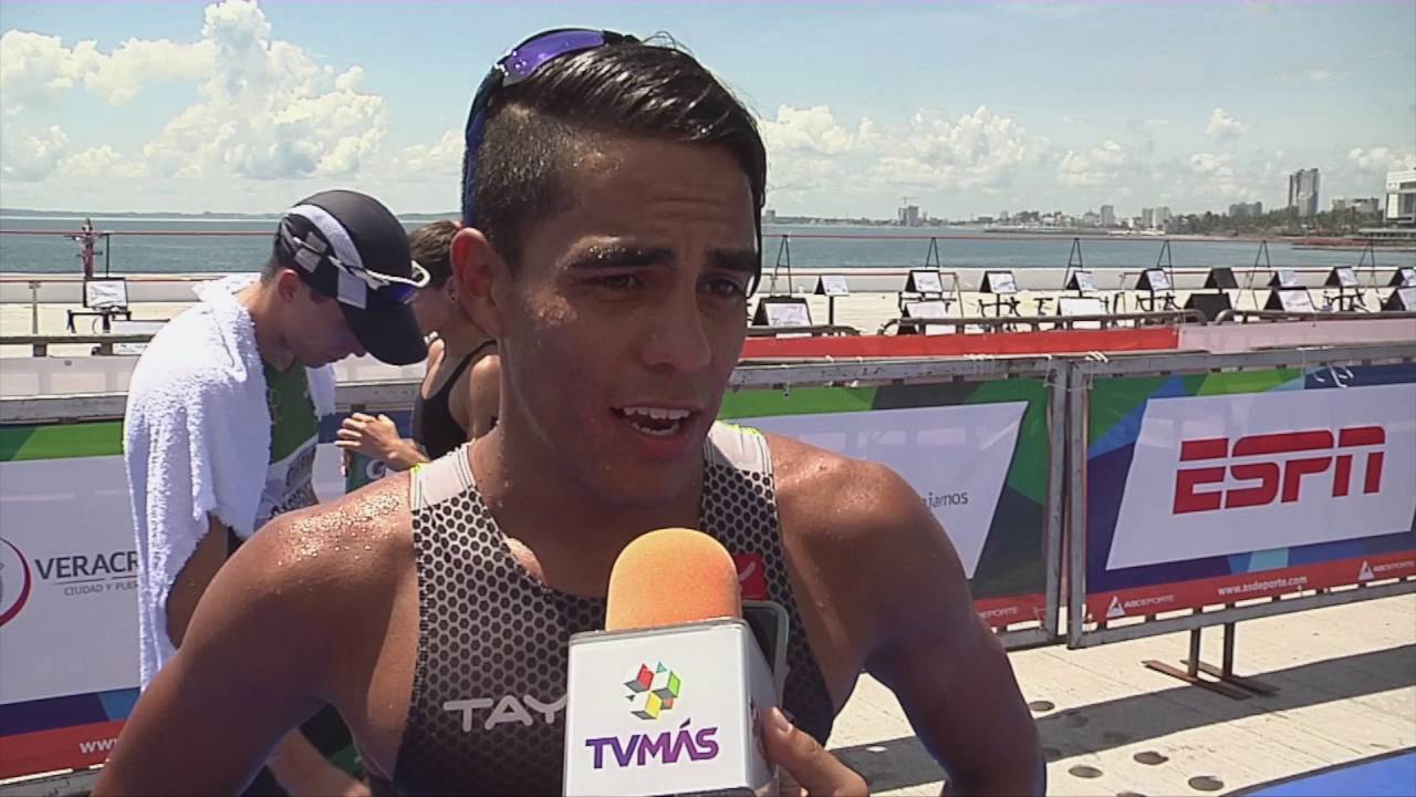 Adriana Barraza y Eder Mejía fueron los ganadores del triatlón Veracruz ...