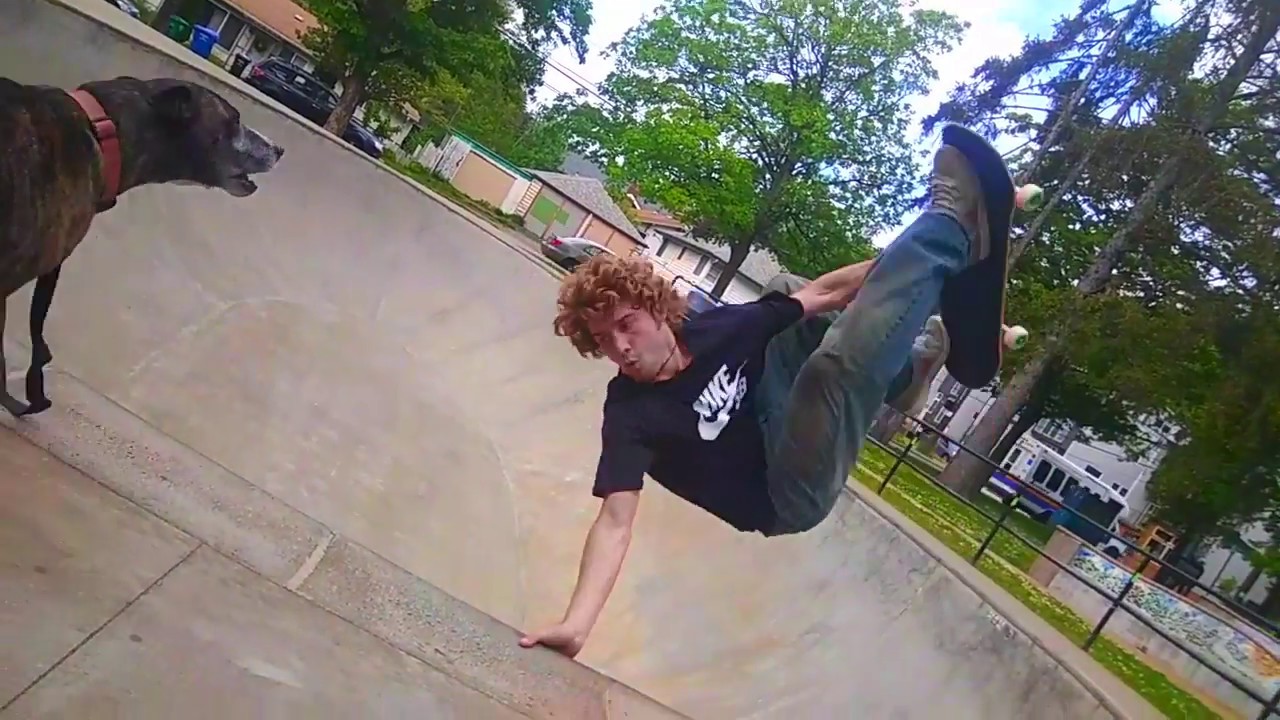 SCRAM SKATES JESSE LINDLOFF DELRIDGE SKATEPARK - YouTube