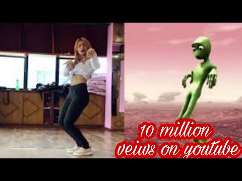 El combo Dame tu Cosita dance 2019 ultra music cutty ranks new version