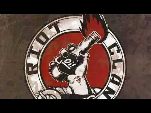 Riot Clan- All'osteria dei banditi - YouTube