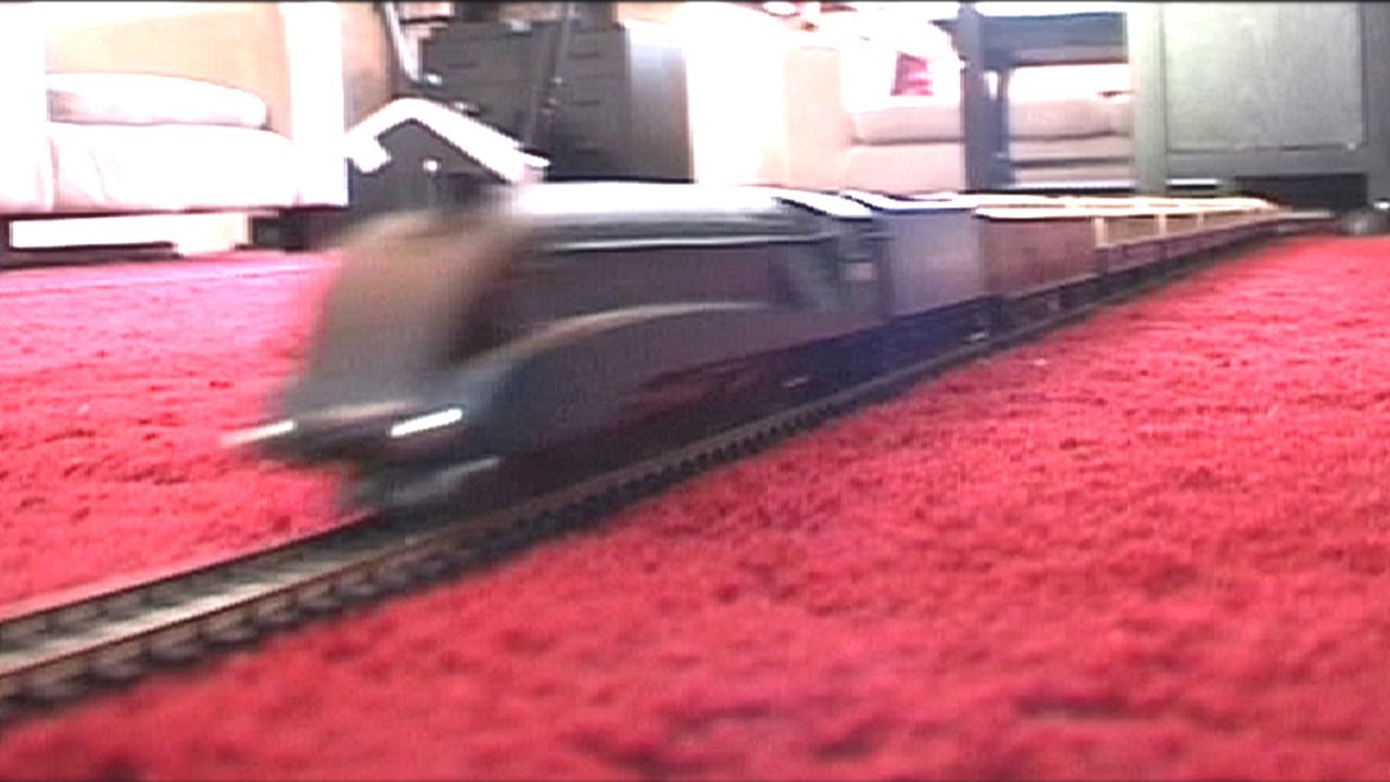 Mallard Speed Run with coaches (model) - YouTube