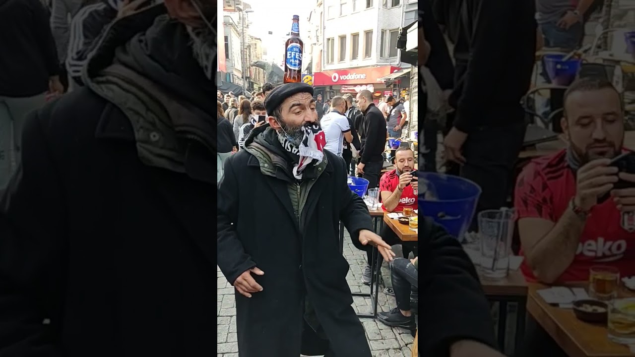 Best Turkish Street Performer of all Time In Istanbul 😂 - YouTube