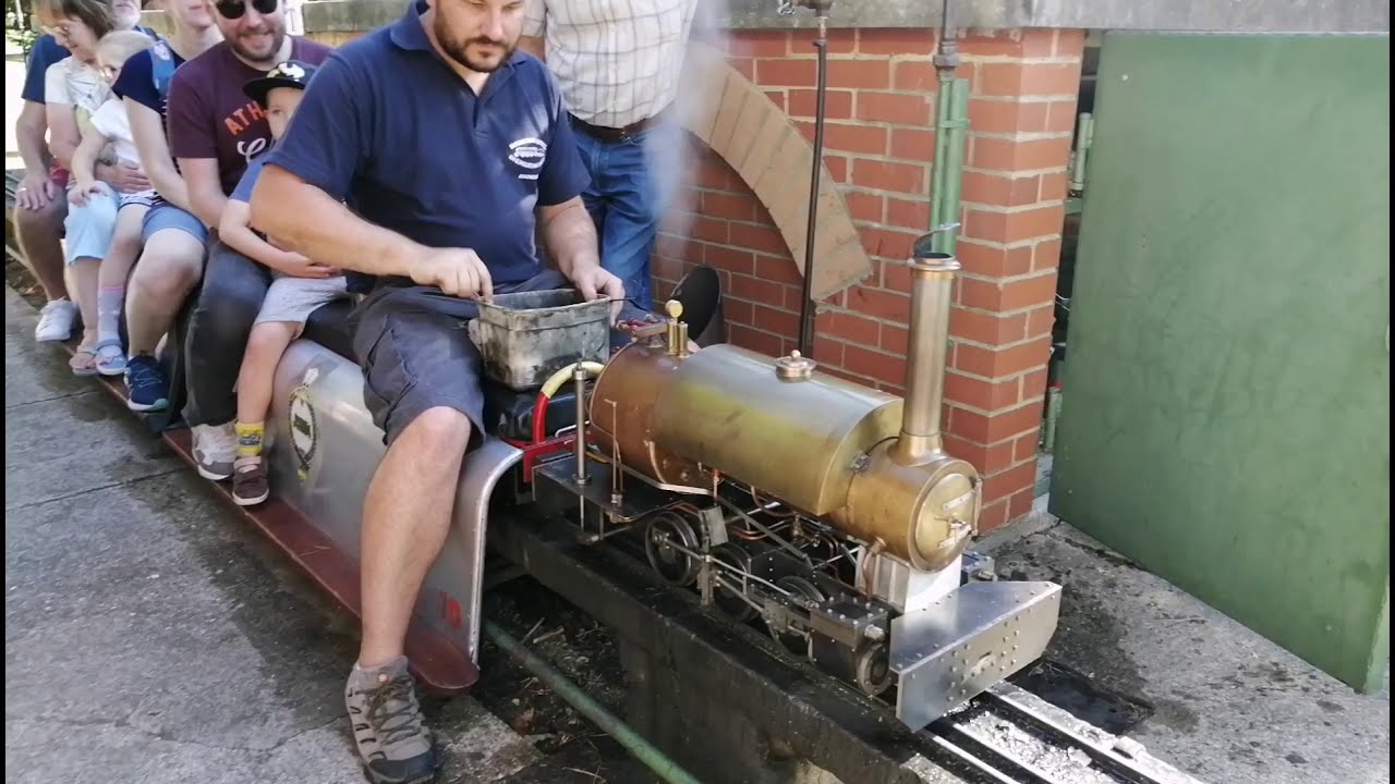 5 inch gauge 0-6-0 Sweet Pea steam loco running at Mote Park ...