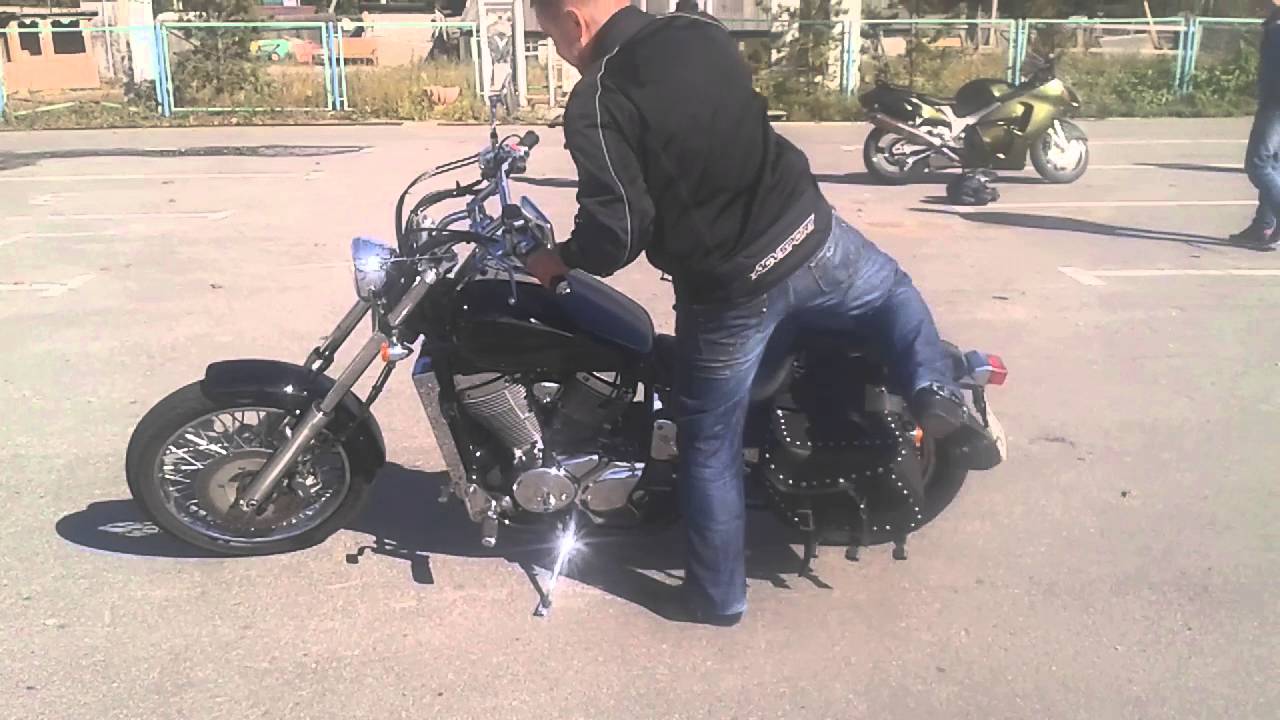Honda Shadow Slasher (400) 2006 - YouTube