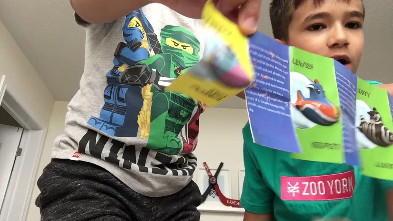 Noah & Lucas' review on Sub Life Submarine Toys from Like OMG - YouTube