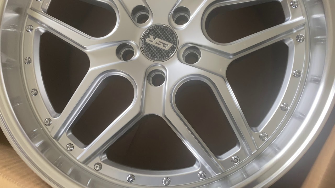 UNBOXING MY NEW WHEELS! (Esr CS15) - YouTube