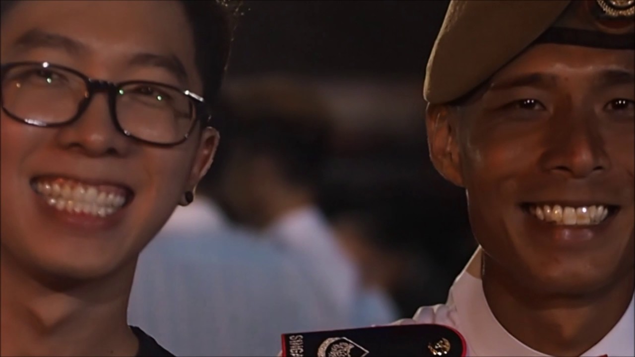 16th Mono 1st Battalion Singapore Guards, Milestone Parade - YouTube