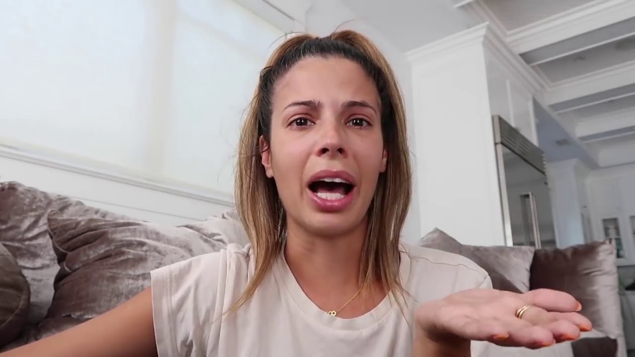 Laura Lee Apologizes for Racist Comments Towards Black People - YouTube