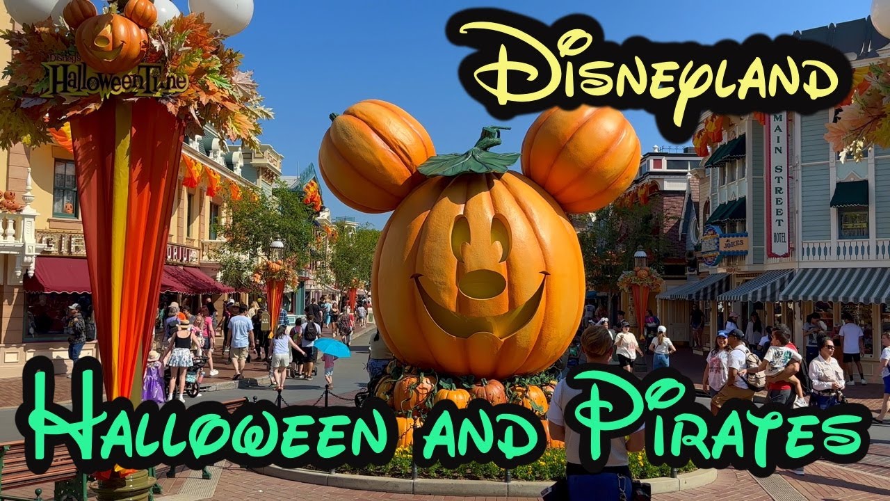 Pumpkins & Pirates! Full Pirates of the Caribbean Ride! Halloween ...